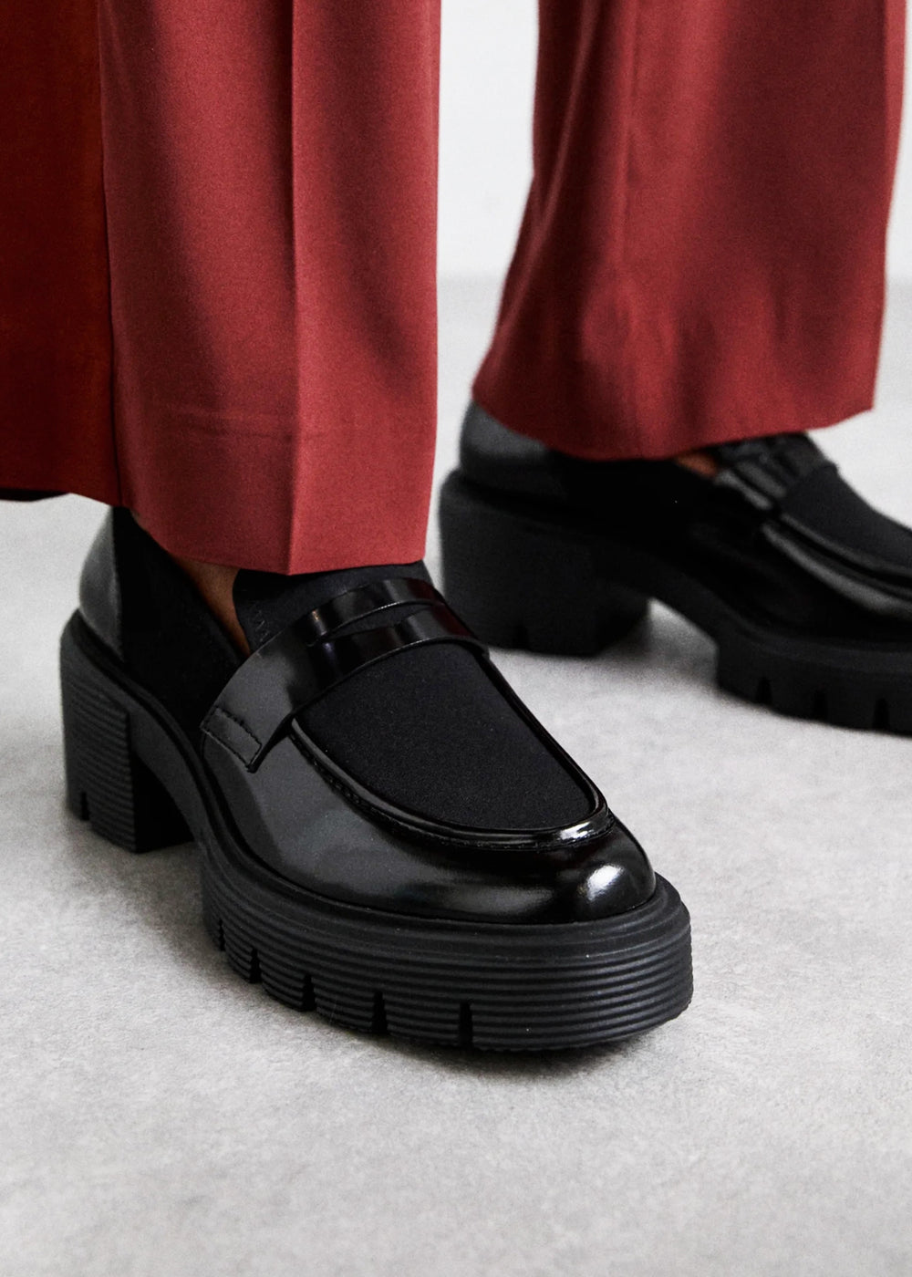 Scarpa - Shop Exclusive Designer shoes & Designer handbags for Women.